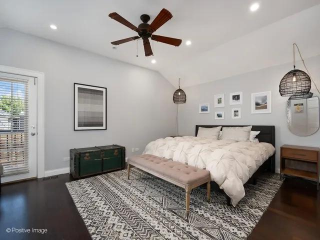 Fully Furnished Room with Excellent Amenities
