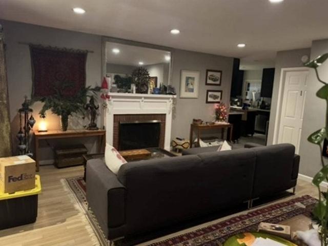 FULLY FURNISHED ROOM WITH UTILITIES