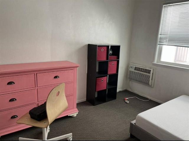 Fully furnished room women only