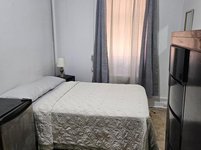 Fully furnished room for rent
