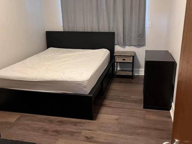 Fully furnished room for rent