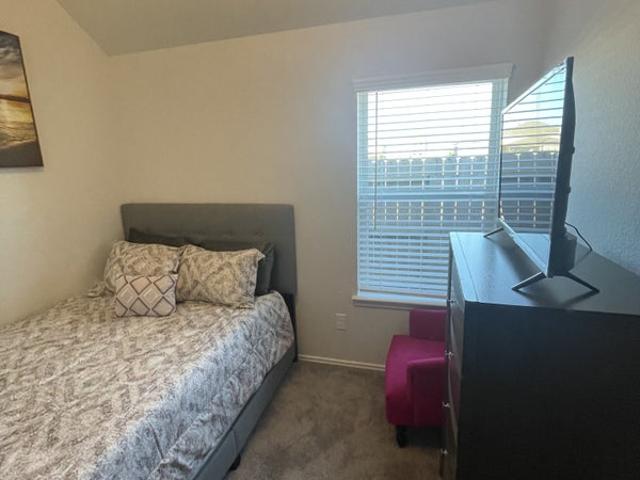 Fully furnished room for rent