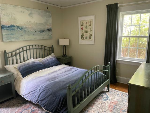 Fully furnished room in cozy shared homeWestview