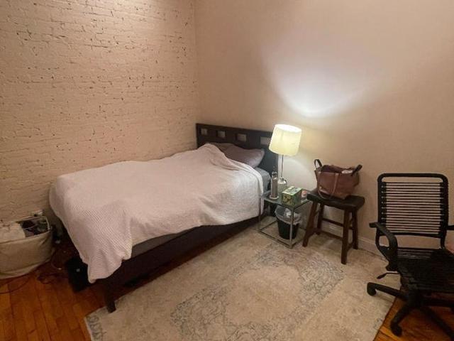Fully Furnished Room in Prime SoHo Location