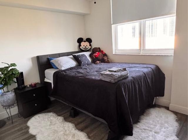 Fully Furnished room private bath/parking