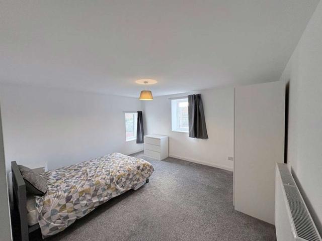 Fully Furnished Rooms Co Living All bills inc WS7 Room 11