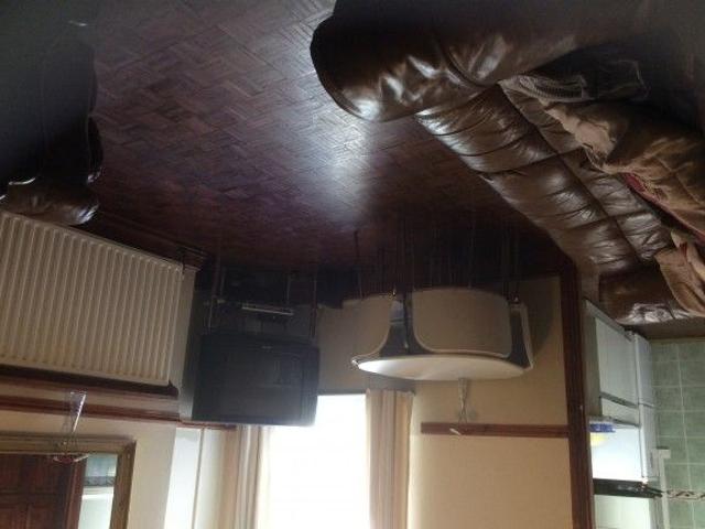 Fully furnished rooms available. 10 mins from uni