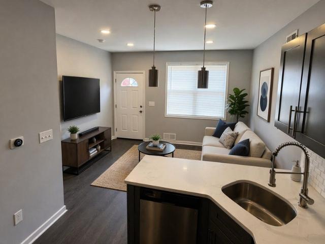 Fully Furnished Rooms Near Temple Utility Included