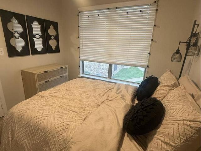 Fully furnished, trinity trail acce