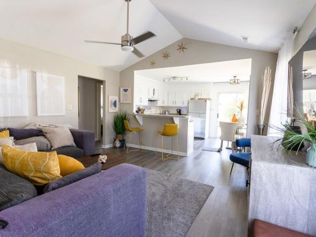 Fully Furnished utilitiesMaster BR in Shared SFH