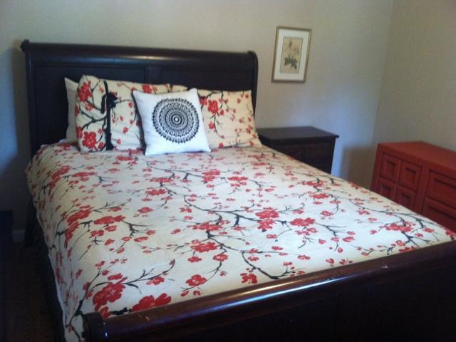 Fully FURNISHEDCENTRALLY LOCATED Basement Rooms w