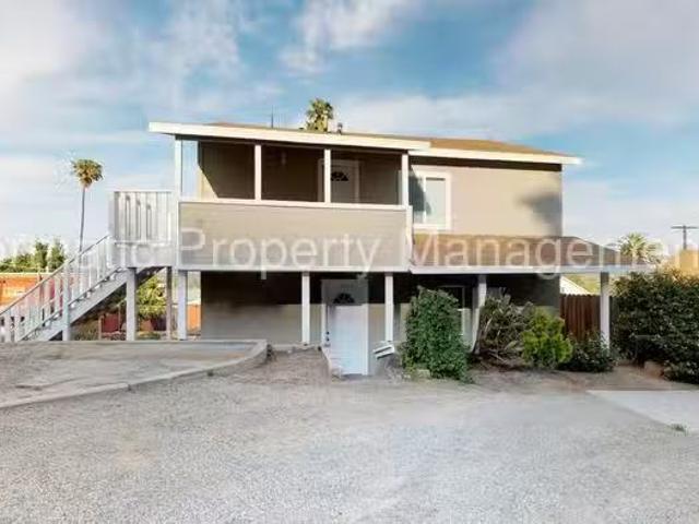 Fully Remodeled 3 bedroom duplex with off street parking! 117.