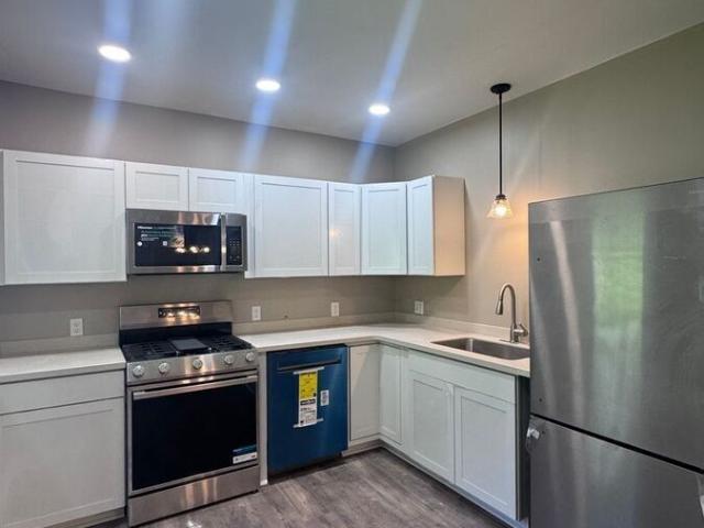 Fully Remodeled 3 bedroom 2 bath SFH for Rent