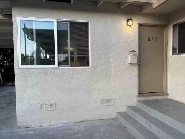 Fully Remodeled 2 Bedroom 1 Bathroom Duplex In San Jose 672 B.