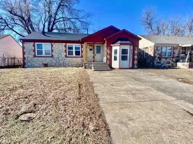Fully Renovated 3 bed 1 bath Beauty 1409 Magnolia Ln