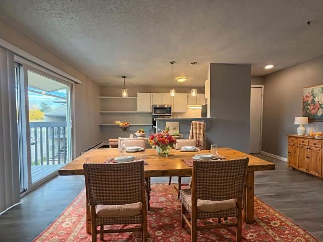 Fully renovated 1 bedroom condo in Norwood!