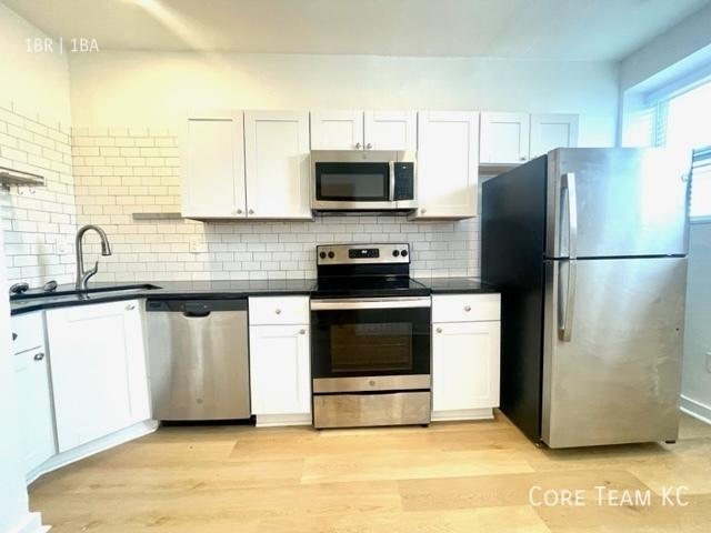 Fully Renovated 1 Bedroom + Den in Union Hill