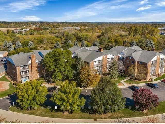 Fully Renovated 1 brm bath condo!