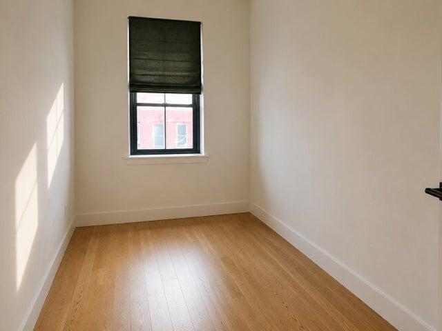 Fully renovated / 2.5 bath / stylish finish