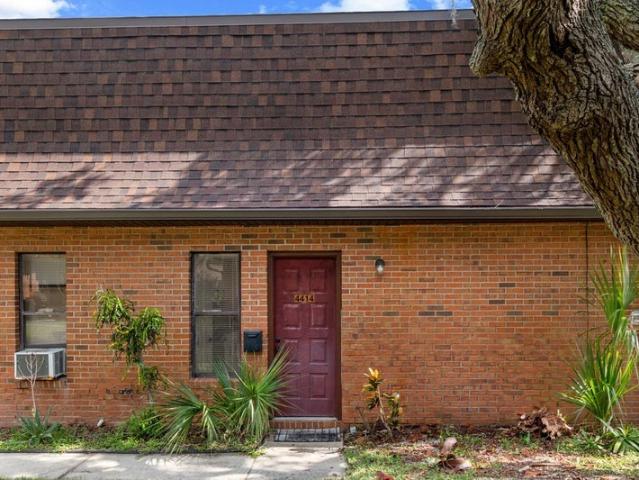 Fully Renovated Condo for Rent with Private Garage