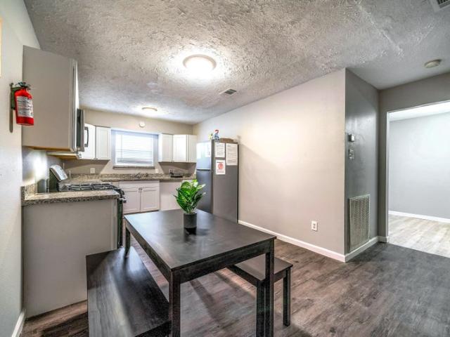 Fully Renovated Houston Home in Clinton Park 5 m