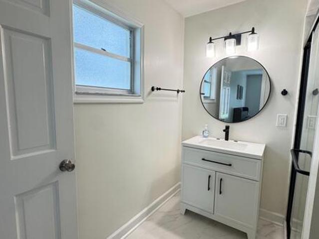Fully renovated home with fully equipped rooms!