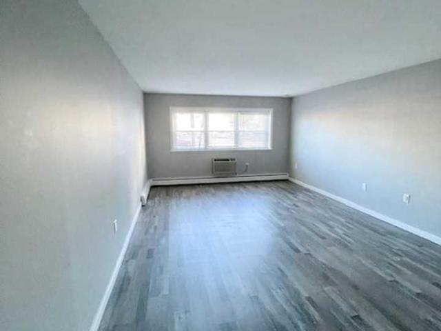 Fully Renovated Modern Apartments 1 Bedroom Apartment for Rent at 490 Sherwood Pl, Stratford, CT 06615