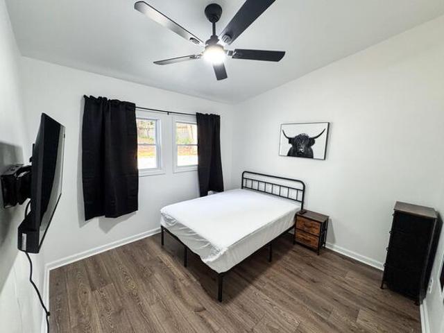 Fully Renovated Marietta Home Near Major Highways | Fast WiFi, TV & Large Rooms