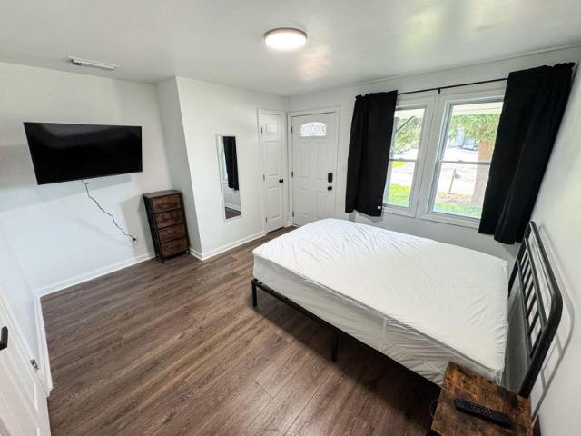 Fully Renovated Marietta Home Near Major Highways