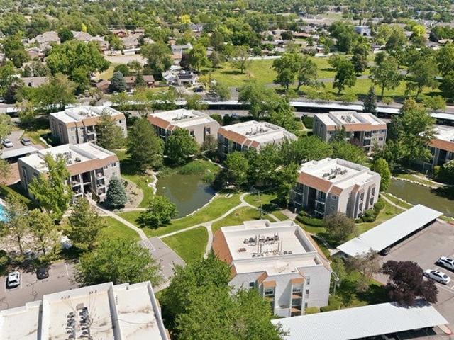 Fully Renovated Murray Condo_Utilities included!