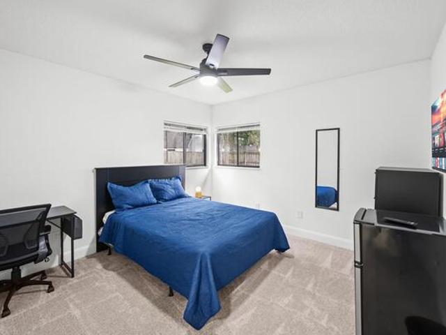 Fully Renovated Sept 2025 LOCATION & LUXURY Large, Spacious Rooms
