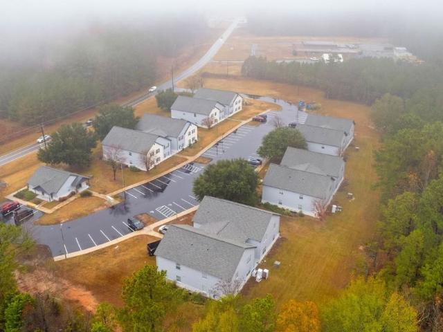 Fully Renovated, Under New Management! 3 Bedroom Apartment for Rent at 175 Industrial Park Rd, Union, SC 29379