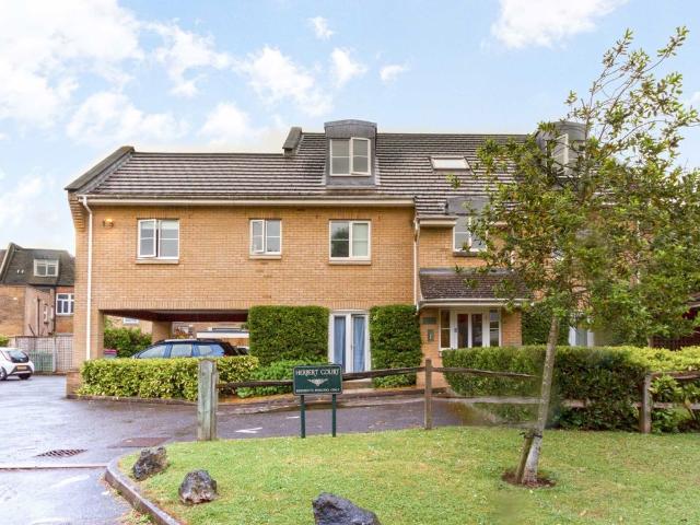 Fulmar Close, Surbiton KT5, 2 bed flat to rent, £1,795 pcm | PrimeLocation