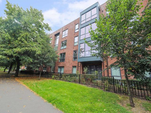 Fulmar House, Brand Avenue, Uxbridge UB10, 1 bed flat to rent, £1,550 pcm | PrimeLocation