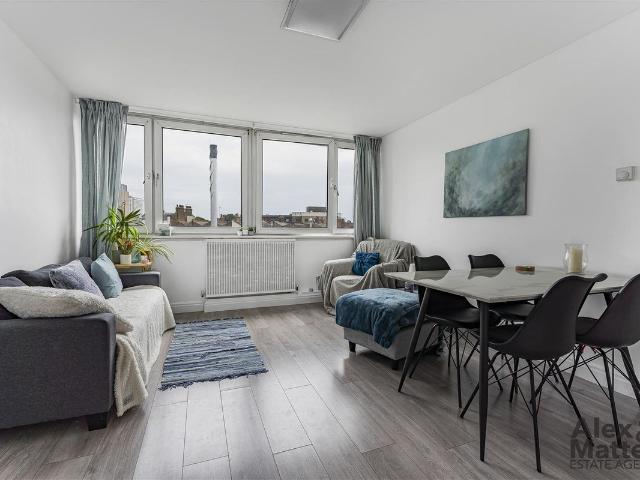 Fulmar House, Surrey Quays SE16, 1 bed flat to rent, £1,500 pcm | PrimeLocation