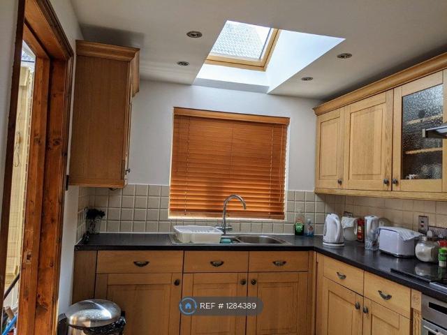 Fulmer Road, London E16, 3 bed semi detached house to rent, £2,100 pcm | PrimeLocation