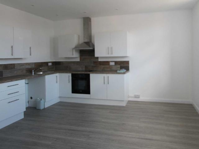 Furtherwick Road, Canvey Island SS8, 2 bed flat to rent, £1,100 pcm | PrimeLocation