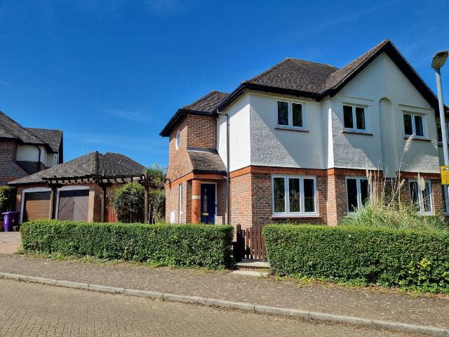 Furlay Close, Letchworth Garden City SG6, 3 bed property to rent, £1,800 pcm | PrimeLocation