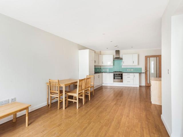 Furley Road, London SE15, 2 bed flat to rent, £2,200 pcm | PrimeLocation
