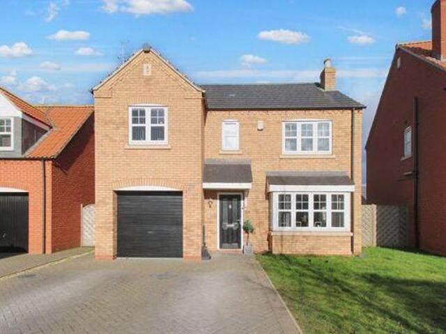 Furlong Drive, Kingswood, 4 Bedroom Detached