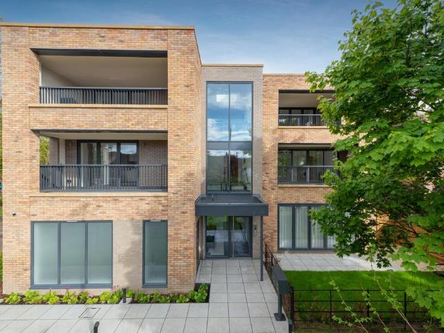 Furlong Road Bourne End SL8 2 bed apartment to rent £2,200 pcm £508 pw