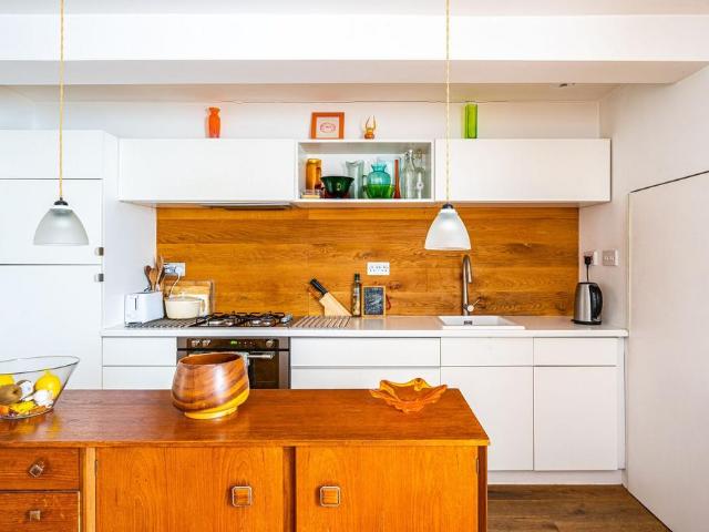 Furlong Road, Highbury and Islington. 1 bed flat to rent £2,701 pcm £623 pw