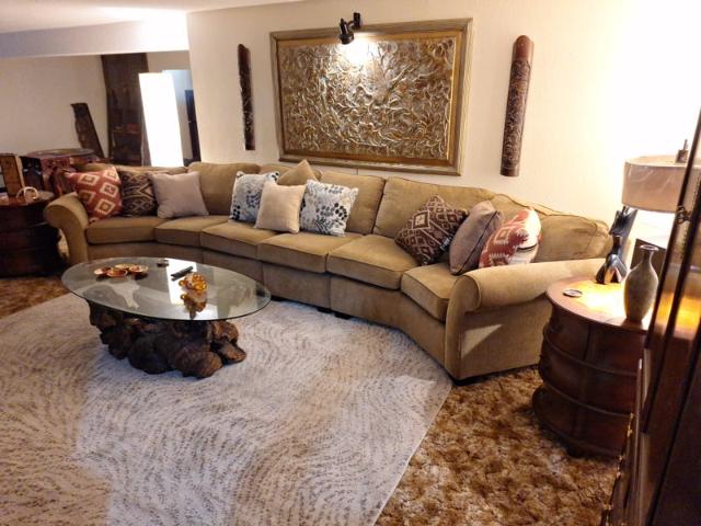 Furn room in English/Spanish speaking home