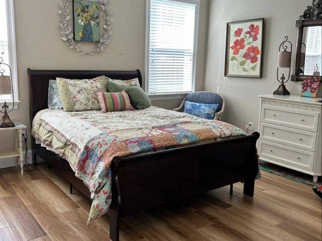 Furn.room, prvt bath, giant closet