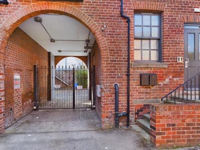 Furnace Hill, City Centre, Studio Flat For