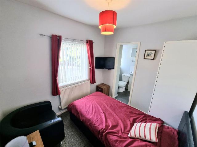 Furnace Lane, Trench, Telford, Shropshire TF2, Room to rent, £495 pcm | PrimeLocation
