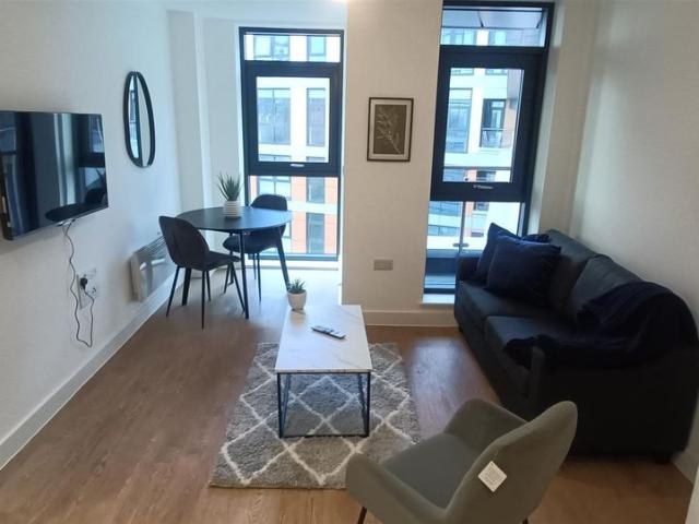 Furness Quay, Salford M50, 1 bed flat to rent, £1,175 pcm | PrimeLocation