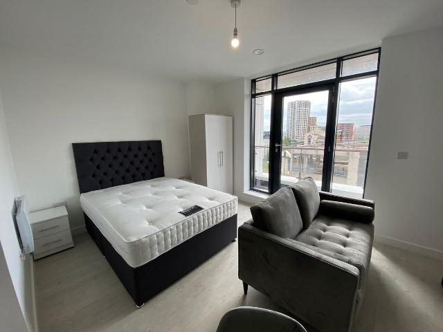Furness Quay, Salford M50, Studio to rent, £900 pcm | PrimeLocation