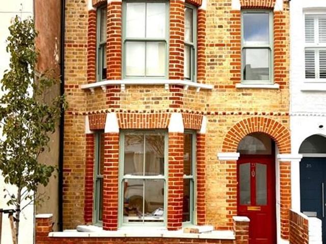 Furness Road, London, SW6 1 bed in a house share to rent £1,433 pcm £331 pw