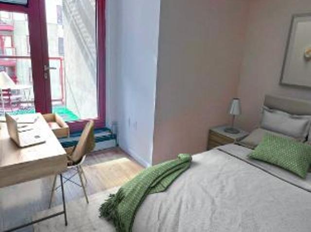 Furnished 3 bed downtown!